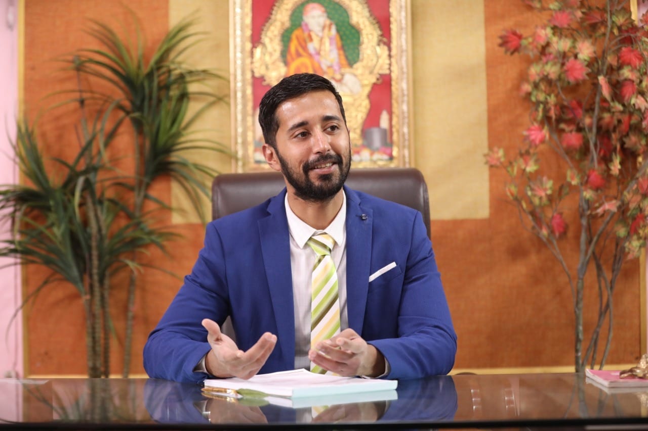 Dr. Arpit Bansal – Laparoscopic Surgeon, Longevity Expert & Holistic Health Advocate